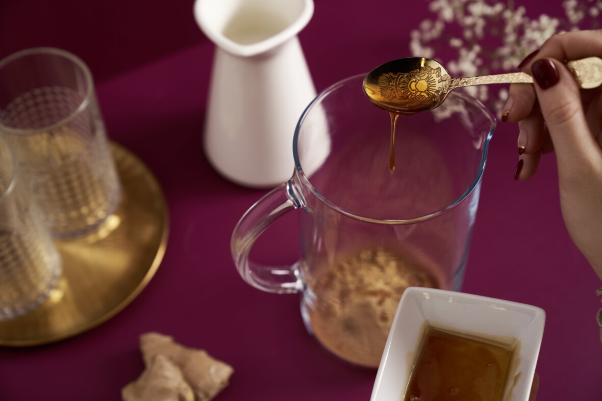 Golden Milk - huma eleven